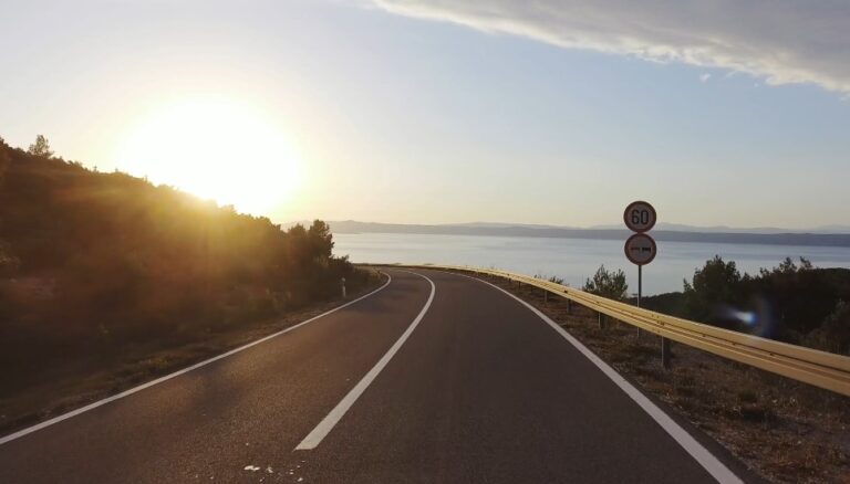 Most Common Types of Pavement Markings and Their Meanings - US Road ...